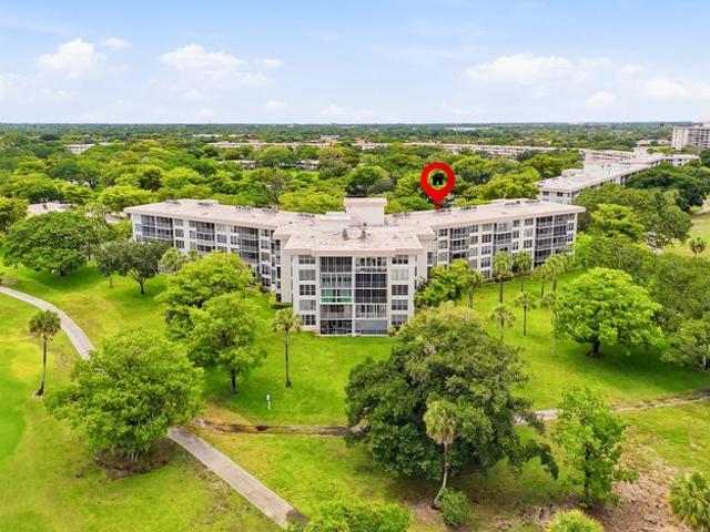 3800 Oaks Clubhouse Dr Apt 410, Pompano Beach, FL 33069