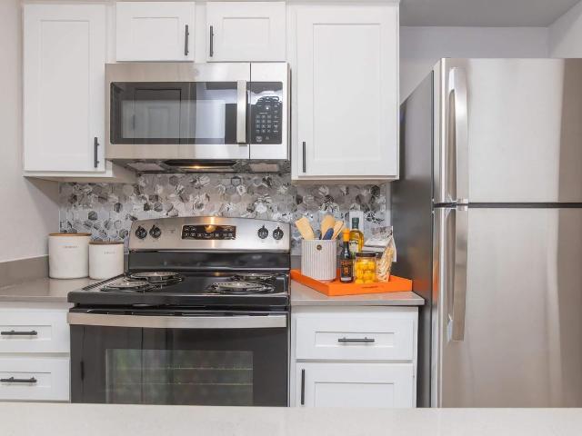 3800 on Portland 1 Bedroom Apartment for Rent at 3800 Portland St, Irving, TX 75038 Song