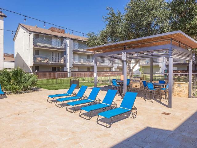 3800 on Portland 2 Bedroom Apartment for Rent at 3800 Portland St, Irving, TX 75038 Song