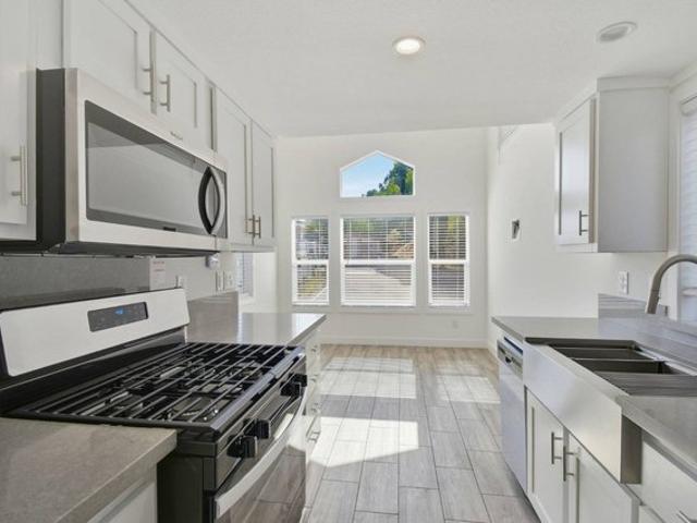 3800 Bayshore Blvd Spc 41, Brisbane, CA 94005