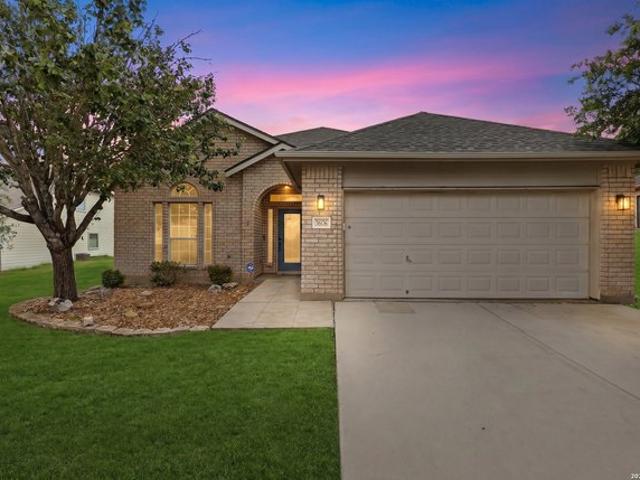 3800 Columbia Dr, Cibolo, TX 78108