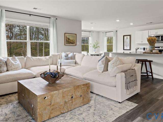 3800 Crow's Nest Court