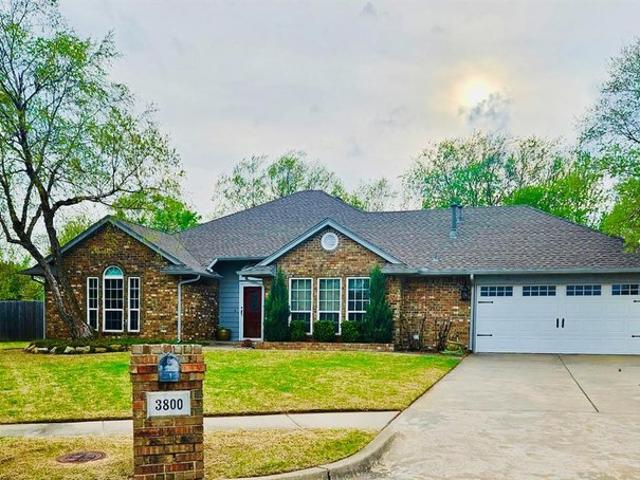 3800 Drawbridge Ln, Norman, OK 73072