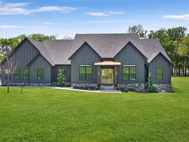 3800 E 482 Ln, Pryor, OK 74361