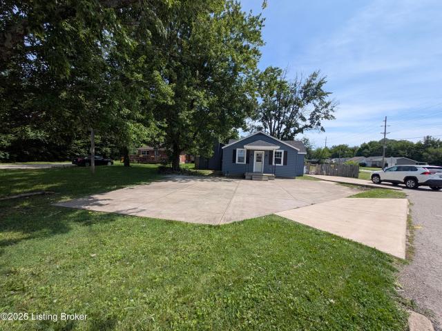 3800 E Indian Trail
