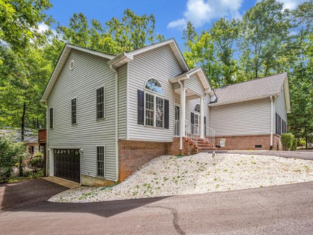 3800 Lakeview Parkway