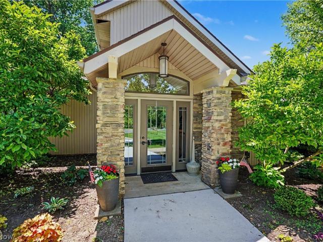 3800 Rosemont Boulevard 114B