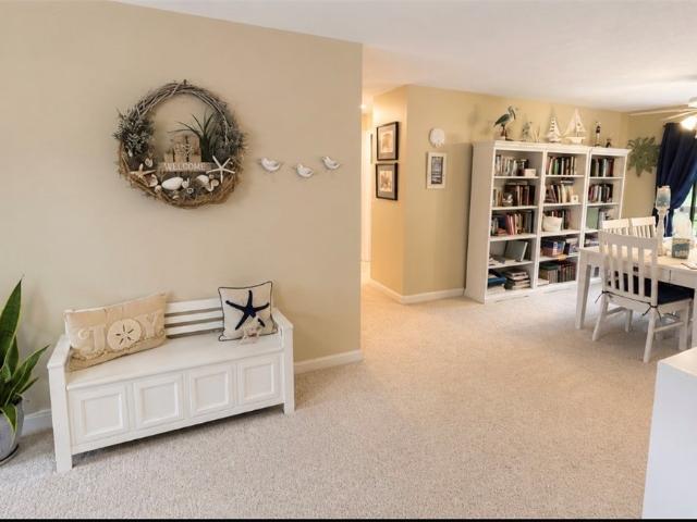 3800 Rosemont Boulevard 117B