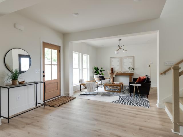 3800 Syfert Ln