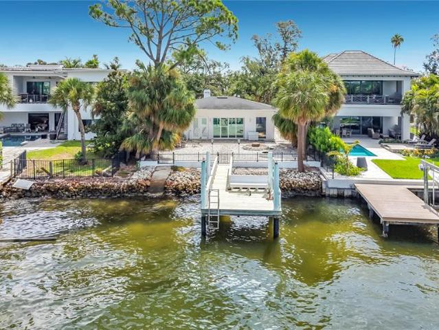 3800 Shore Acres Blvd NE, St. Petersburg, FL 33703 | MLS #O6422
