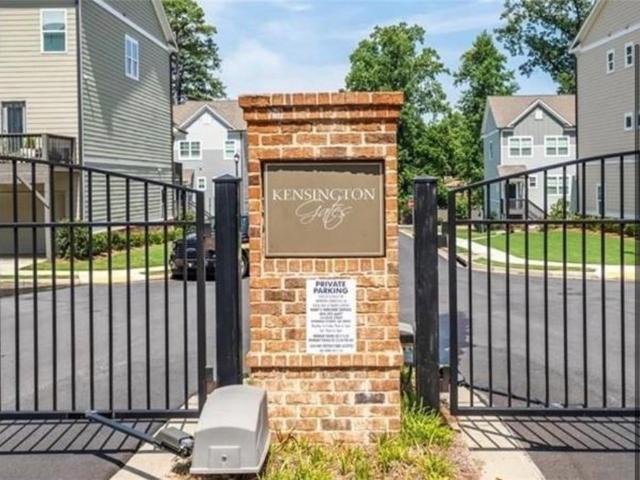 3801 Oxford Circle
