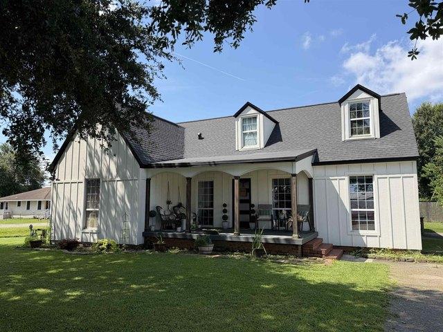 3801 Pure Atlantic Rd, Groves, TX 77619