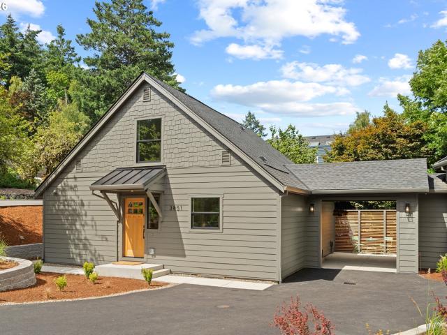 3801 sw iowa st