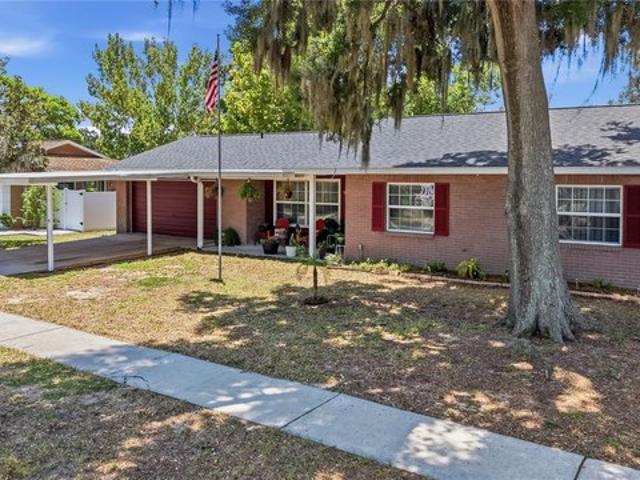 3801 Upland Pl, Valrico, FL 33594