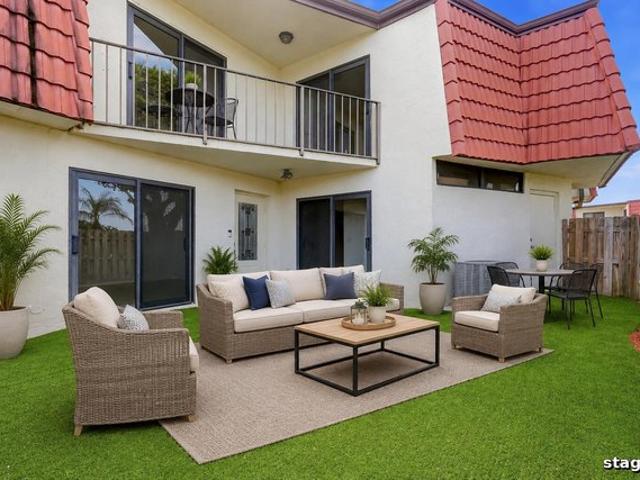 3801 Victoria Dr, West Palm Beach, FL 33406