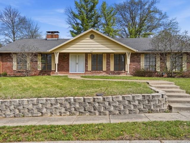 3801 W Rollins Rd, Columbia, MO 65203