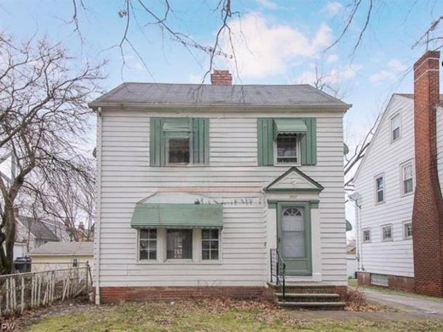 3801 Woodridge Rd, Cleveland, OH 44121