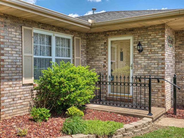 3802 Maxwell Court