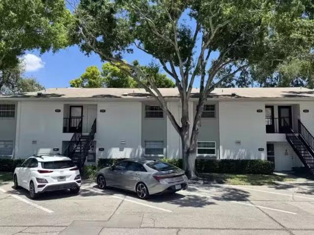 3802 N Oak Dr #W22, Tampa, FL 33611 MLS TB8379901