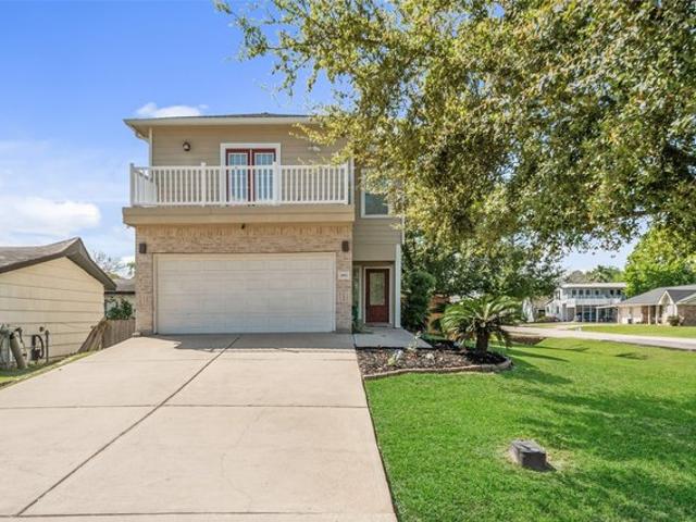 3802 Barracuda Ln, La Porte, TX 77571