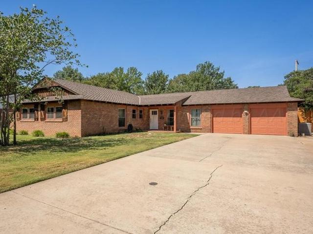 3802 Linda Dr, Amarillo, TX 79109