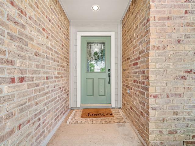 3802 Wedge Wood Circle