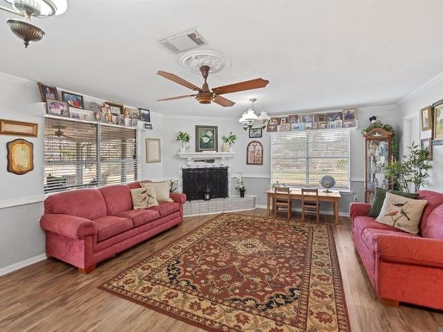 3803 Buffwood Dr, Baker, LA 70714