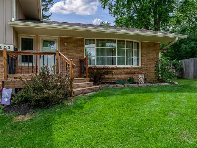 3803 Hemlock Court