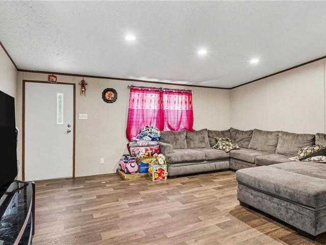 380 Avenue J
