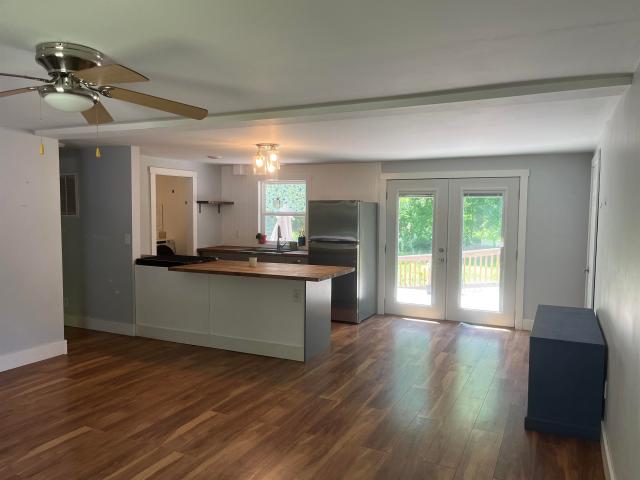380 E North Street