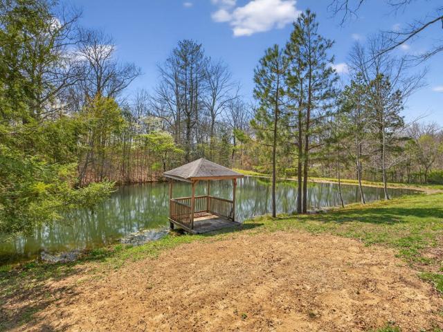 380 Earl Jones Rd