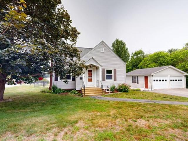 380 East Ave, Lewiston, ME 04240