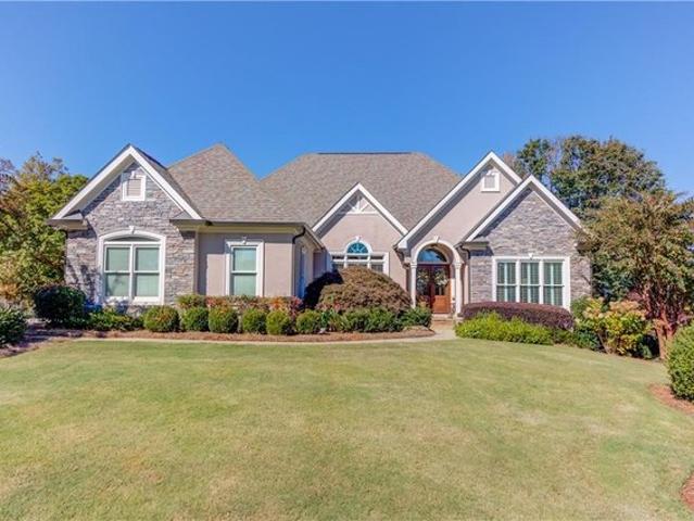 380 Fairway Cir, Monroe, GA 30656