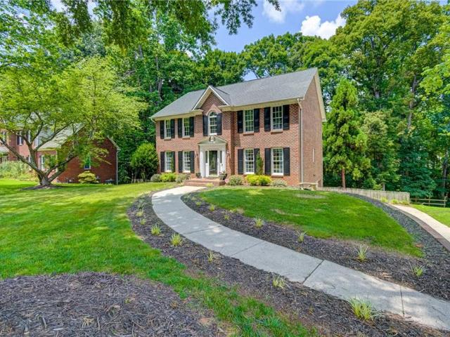 380 Hollinswood Avenue