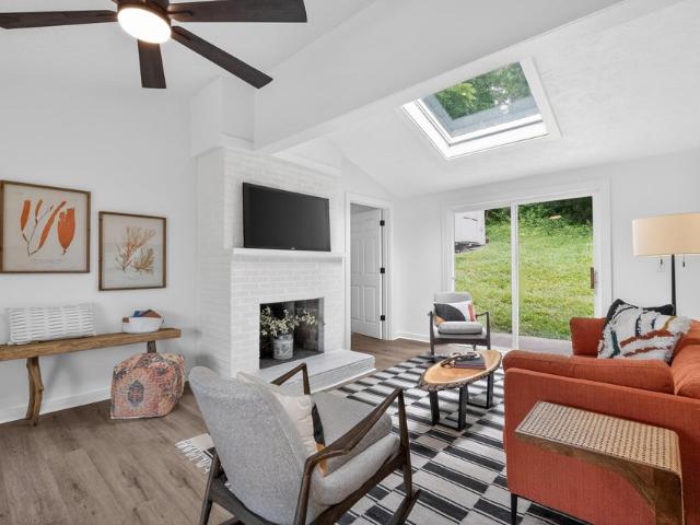 380 Highview Drive
