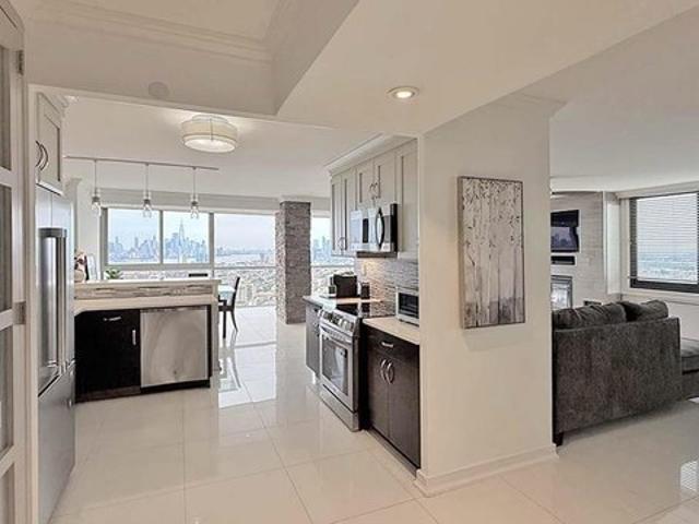 380 Mountain Rd Apt 2113, Union City, NJ 07087