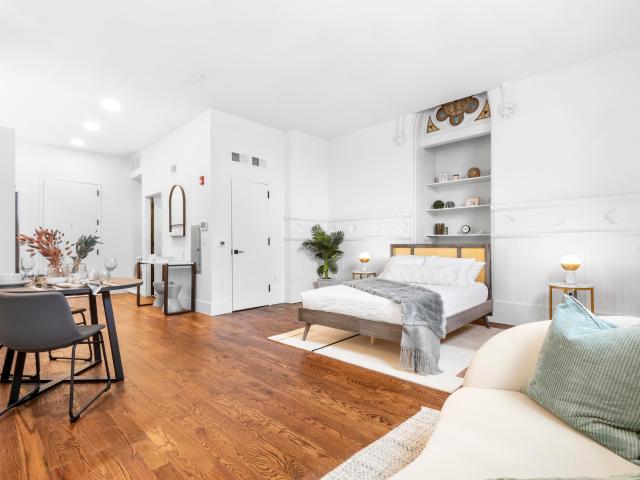 380 Montgomery St # 102
