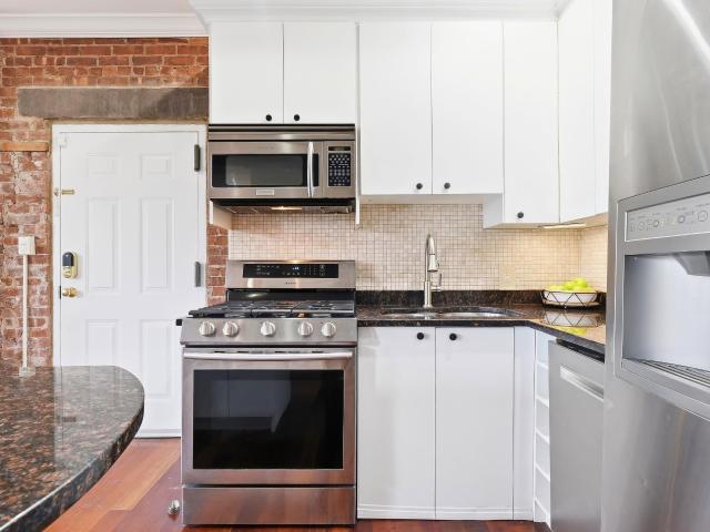 380 Marin Blvd, Unit 2R, Jersey City, NJ 07302 | MLS #260012