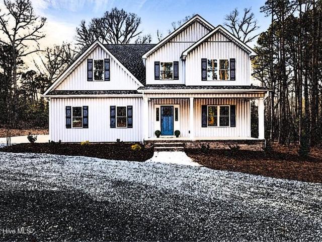 380 Michael Rd, Whispering Pines, NC 28327