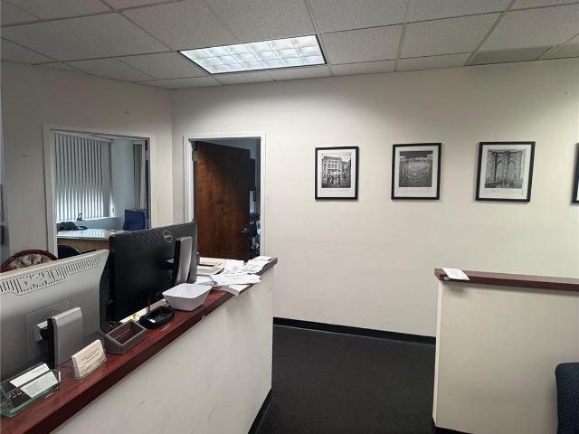 380 N Broadway PH W