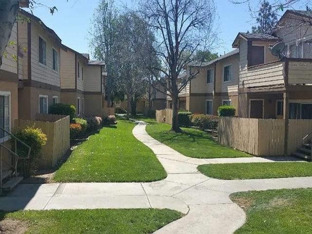 380 N Linden Ave, Rialto, CA 92376