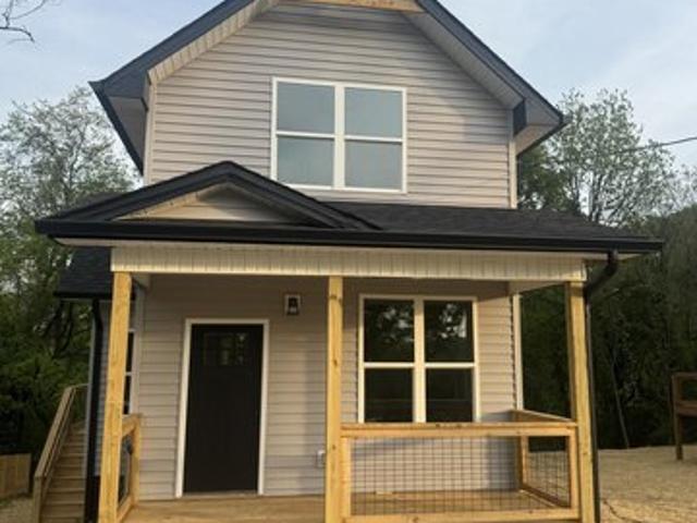 380 Nash Rd, Knoxville, TN 37914