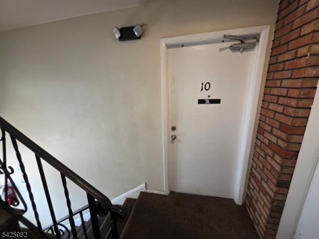 380 Somerset St