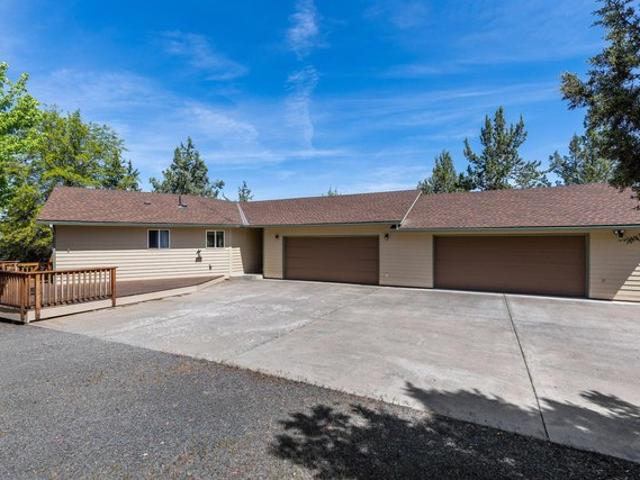 380 SE Hering Rd, Madras, OR 97741