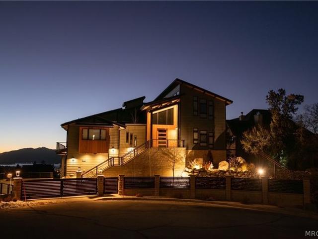 380 Springhill Pl, Big Bear Lake, CA 92315