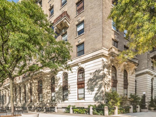 380 Riverside Drive, Unit 2D