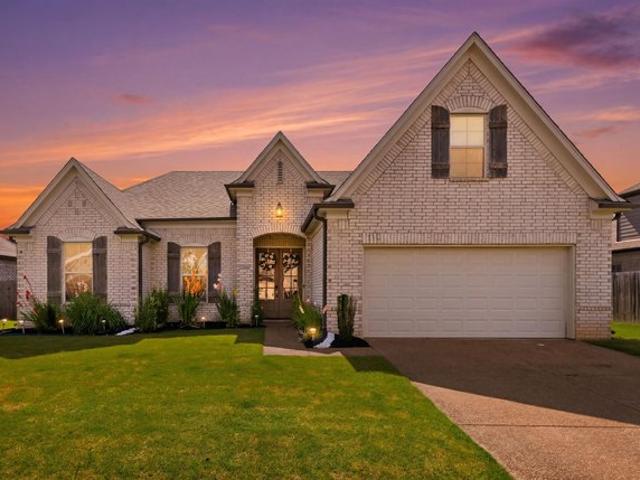 380 Ridgefield Dr, Oakland, TN 38060