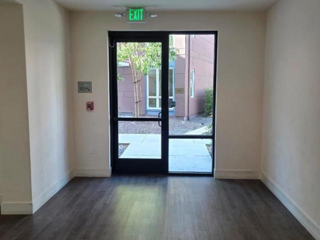 380 Riesling Ave 33