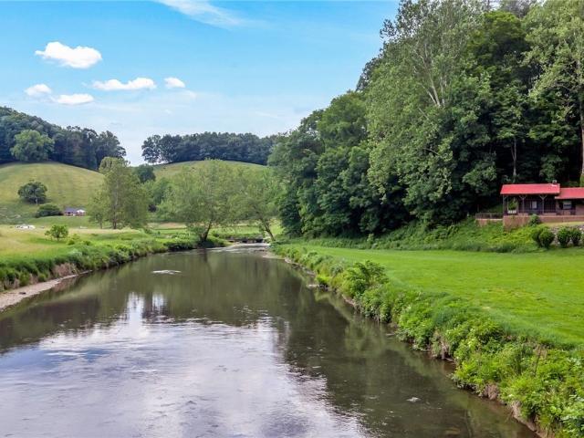 380 W Deep Ford Road