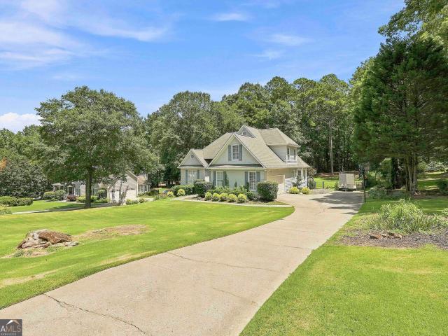 380 Weeping Willow Way